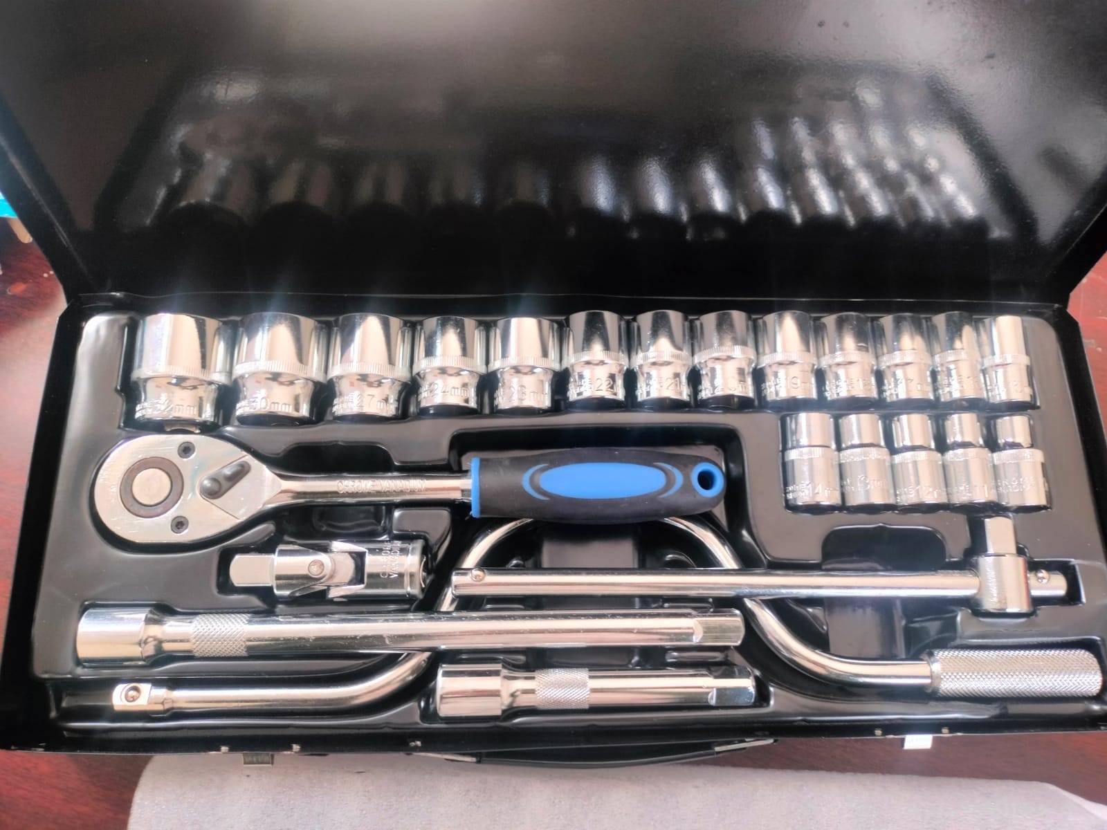 24pcs Chrome Vanadium Steel Torque Wrench 10mm-32mm Socket Set Toolbox ...